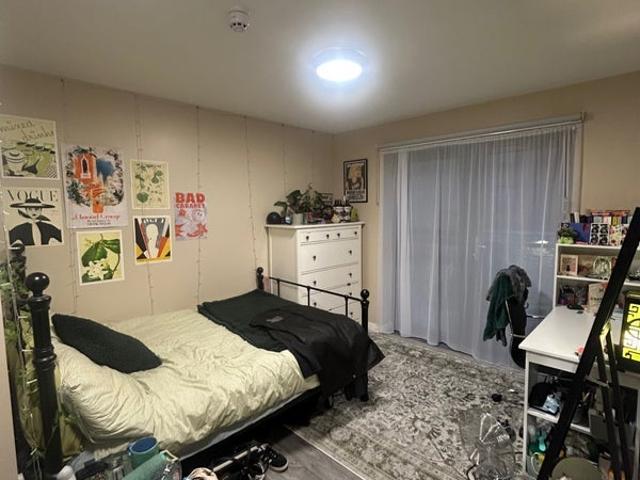 Room at Hepburn Road, Bristol