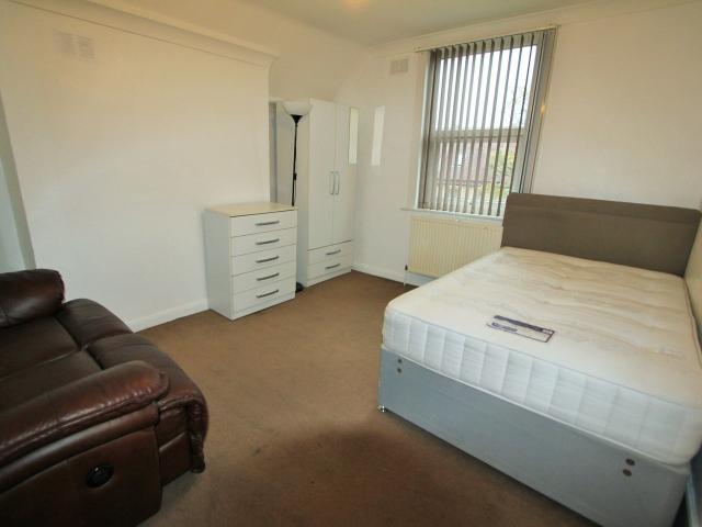 Room at Hermitage Road, Greater London