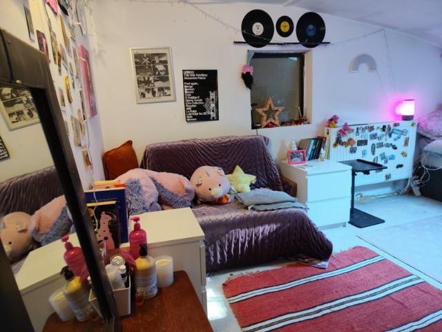 Room at Hermitage Road, Greater London