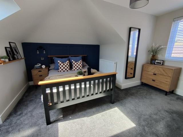 Room at Herbert Avenue, Poole