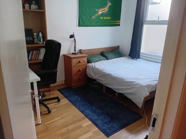 Room at Hereward Road, Greater London