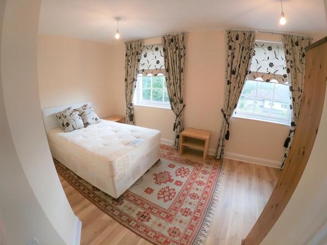 Room at Hertingfordbury Road, East Hertfordshire