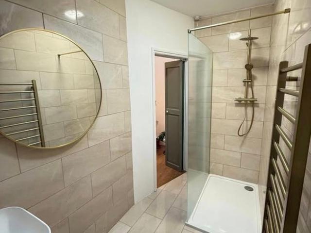 Room at Heybridge Avenue, Greater London