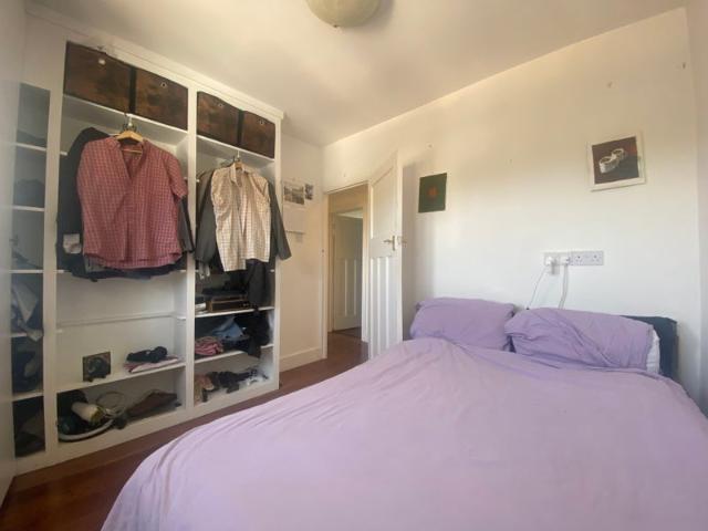 Room at Heyford Avenue, Greater London