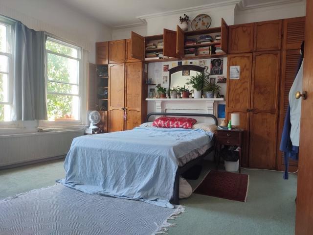 Room at Heyford Avenue, Greater London