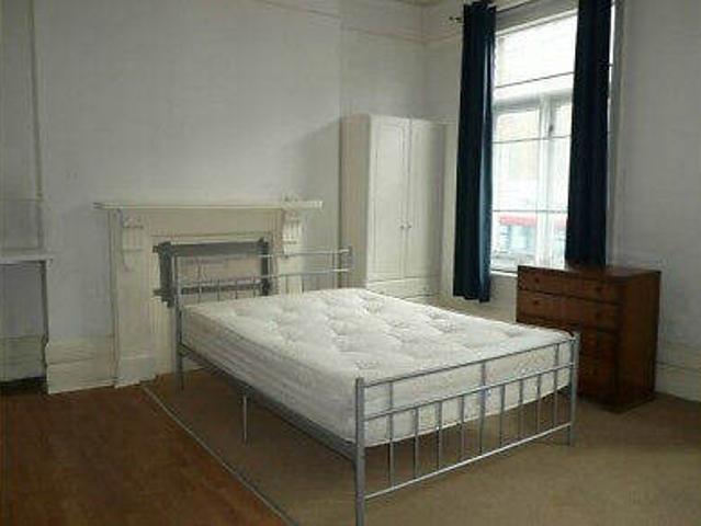 Room at Heyford Avenue, Greater London