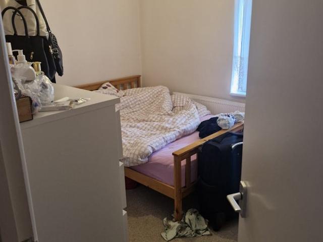 Room at Heyford Road, Leicester