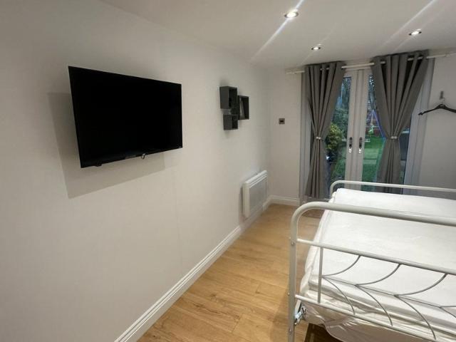 Room at Hickings Lane, Nottingham