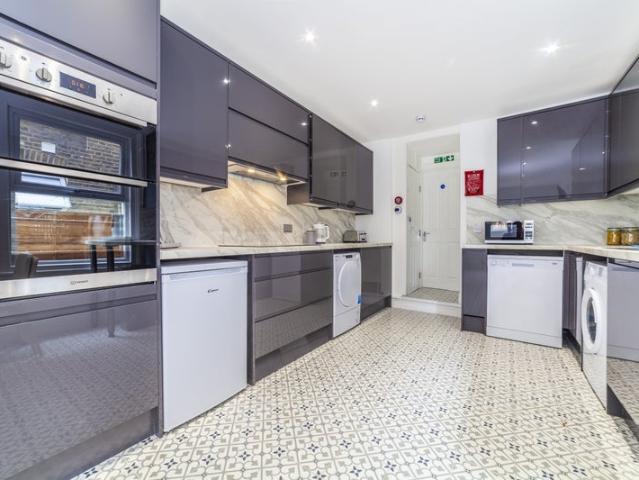 Room at Hicks Street, Greater London