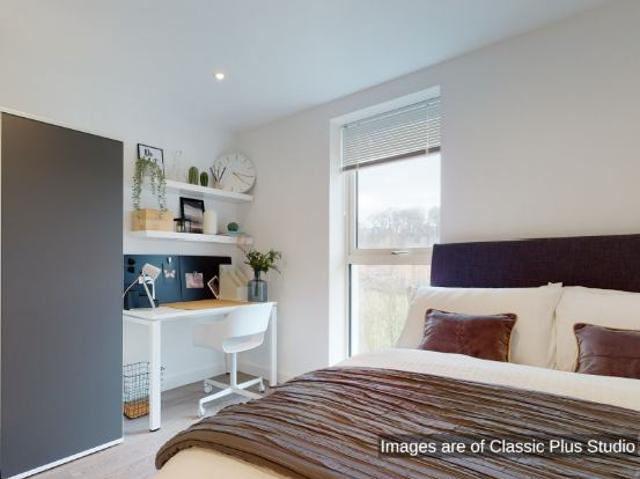 Room at High Street, Newcastle under Lyme