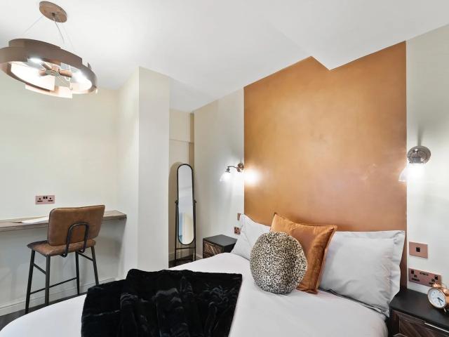 Room at High Street, Nottingham