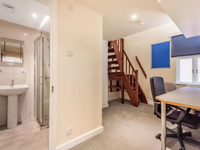 Apartment at High Street, Oxford