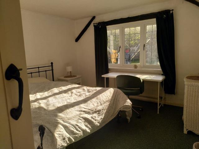 Room at High Street, Burnham