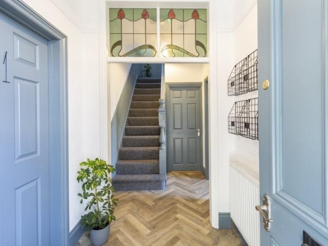 Room at High Street, Bristol