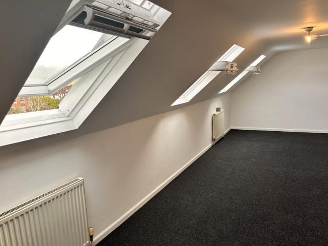 Room at High Street, Bristol