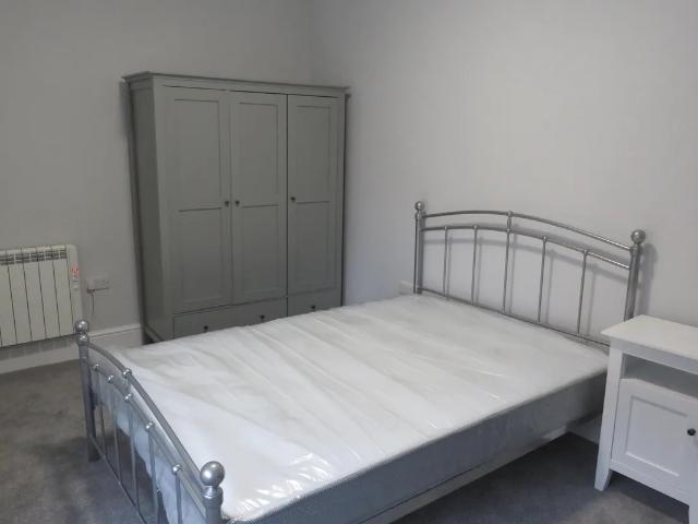 Room at High Street, Calne