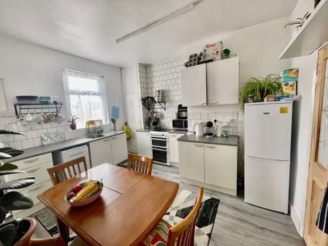 Room at High Street, Eldon Lane