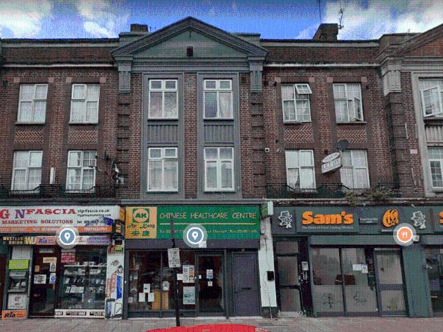 Room at High Street, Greater London
