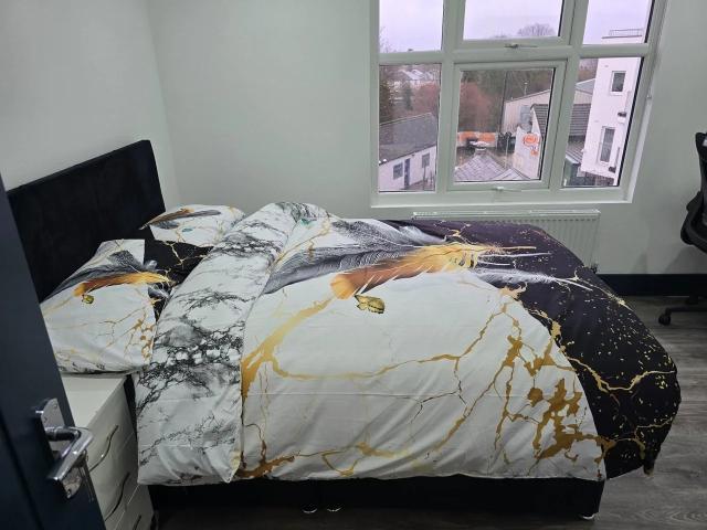 Room at High Street, Swanley