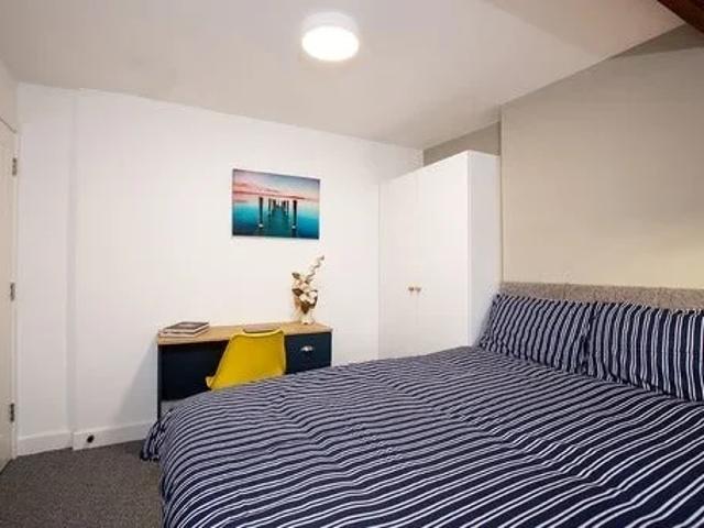 Room at High Street, South Derbyshire