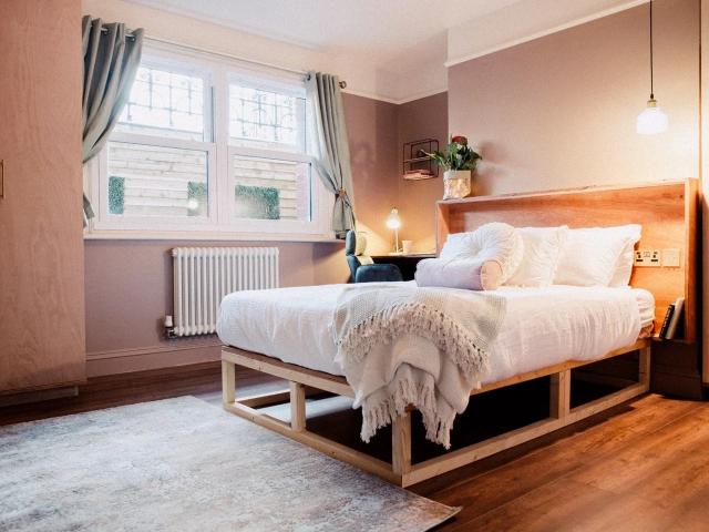 Room at High Street, Thanet