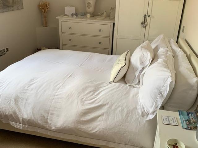 Room at High Street West, Oakham