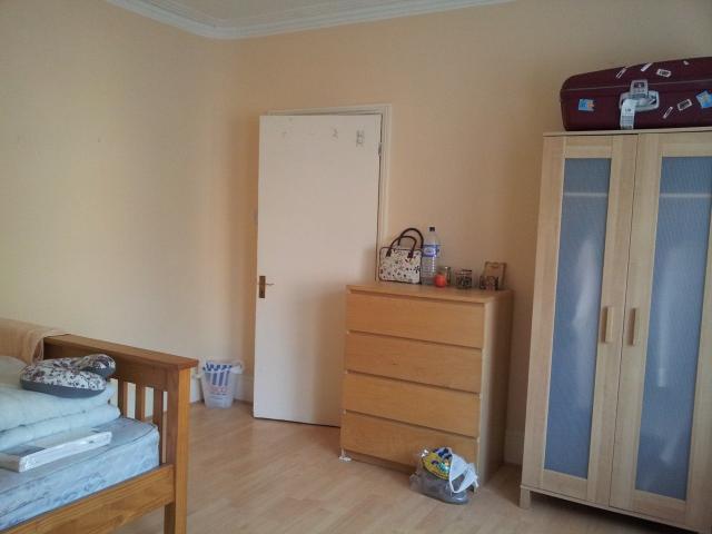 Room at High Road, Greater London