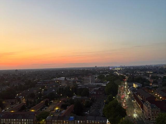 Room at High Road, Greater London