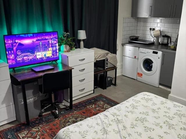 Room at High Road Leytonstone, Greater London