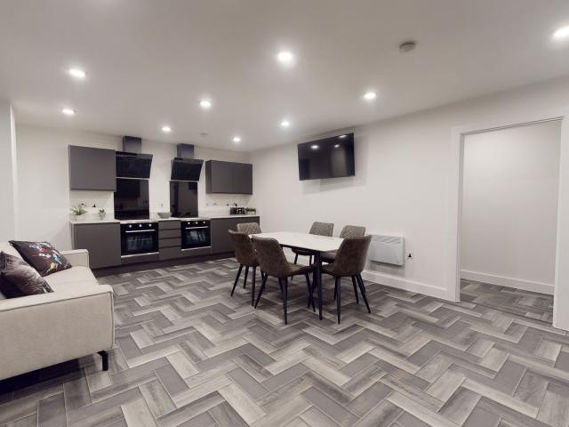Room at High Road, Nottingham