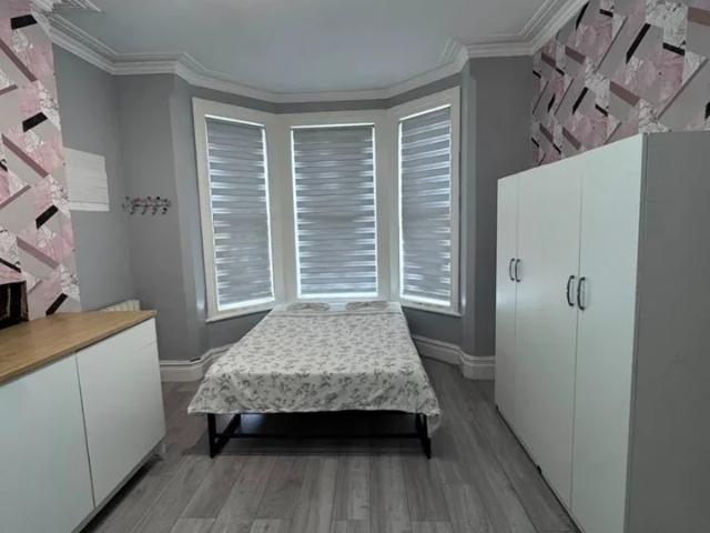 Room at Higham Road, Greater London