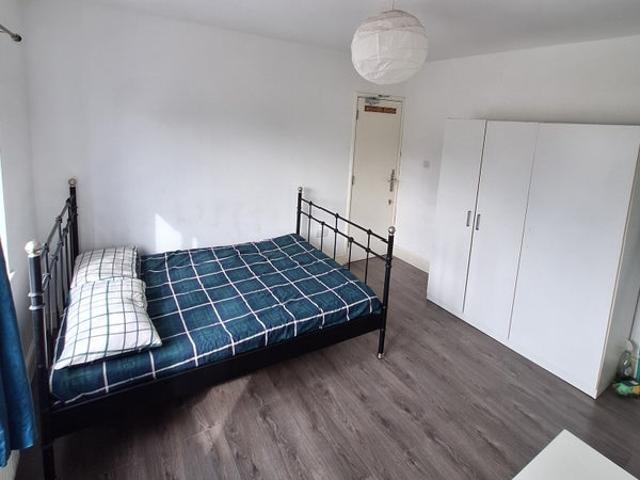 Room at Highbury Avenue, Greater London