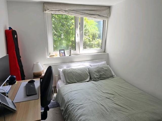 Room at Highbury Grove, Greater London
