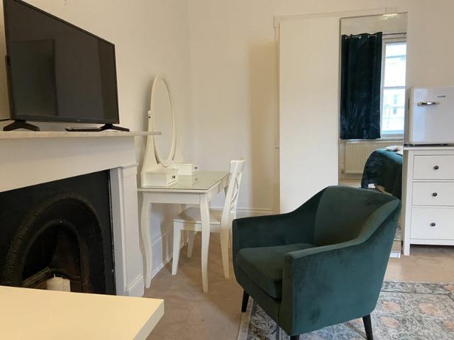 Room at Highbury Hill, Greater London