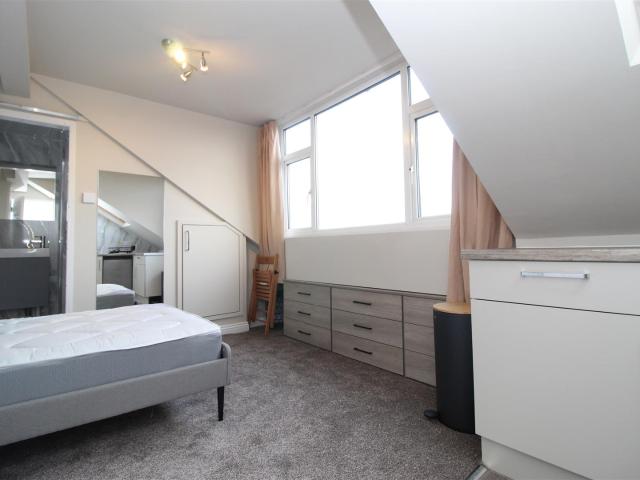 Room at Highbury Road, Leeds
