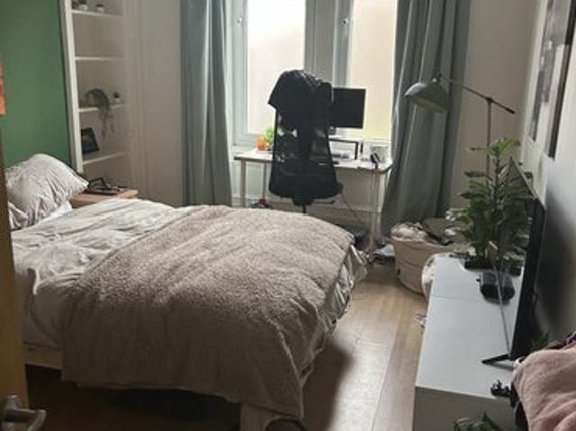 Room at Highburgh Road, Glasgow