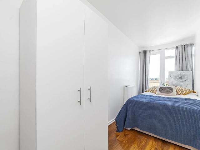 Room at Highcliffe Drive, Greater London