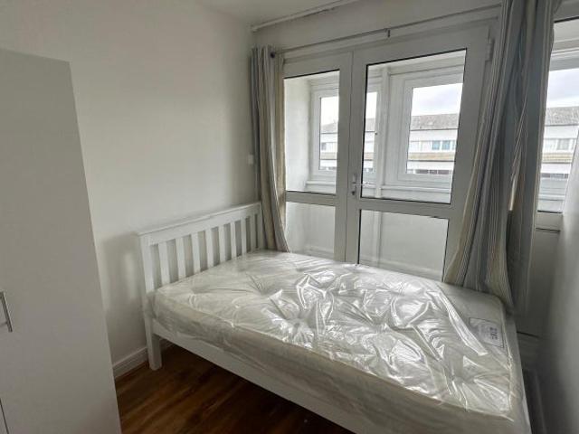 Room at Highcross Way, Greater London