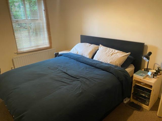 Room at Highfield Close, Greater London