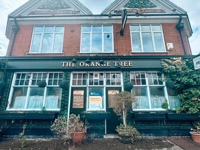 Room at Highfield Road, Greater London