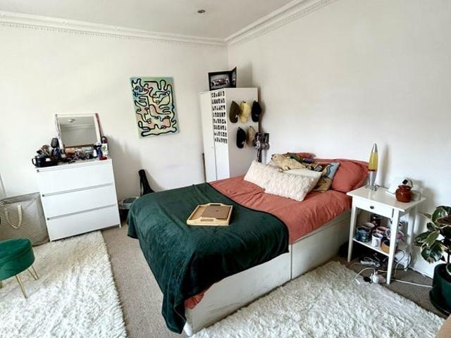 Room at Highgate Road, Greater London
