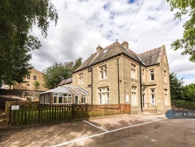 Room at Highroyd Crescent, Kirklees