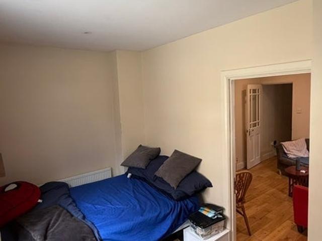 Room at Hildyard Road, Greater London