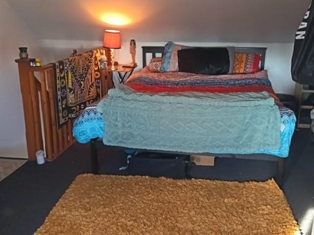 Room at Hilda Road, Greater London