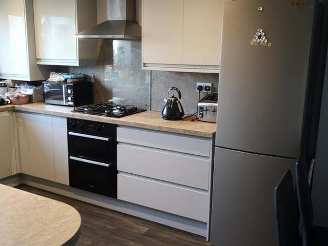 Room at Hilda Road, Greater London
