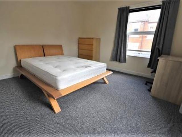 Room at Hill Street, Newcastle under Lyme