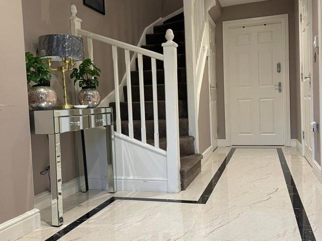 Room at Hill View Drive, Greater London