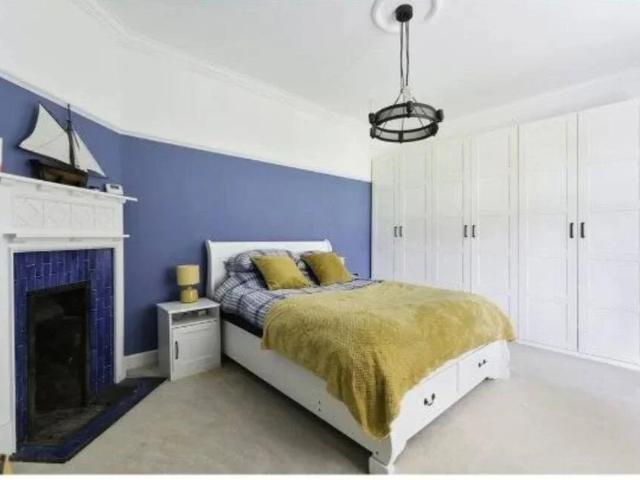 Room at Hillcroome Road, Greater London