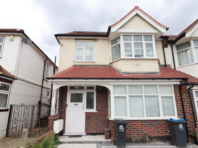 Room at Hillcross Avenue, Greater London