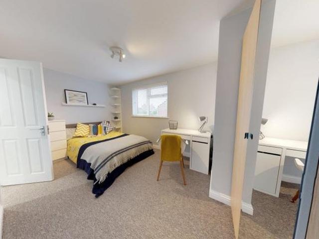 Room at Hillcrest, East Suffolk